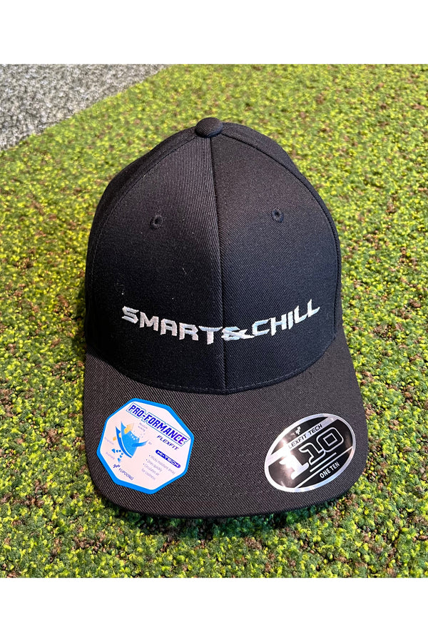 スポーティロゴキャップ – Smart & Chill